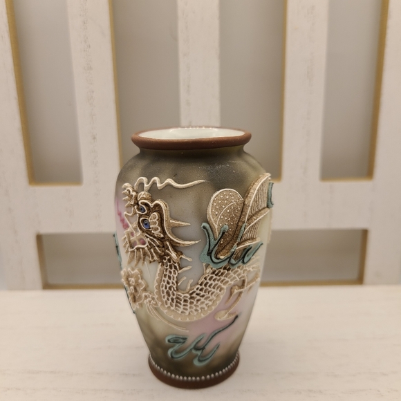 japan | Accents | Vintage Moriage Dragonware Dragon Vase Made In Japan ...